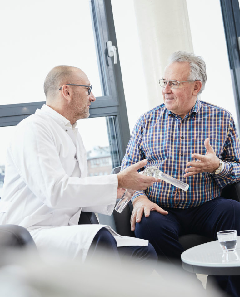 Künstlicher Gelenkersatz | Dr. med. Klaus Schlüter-Brust | Dr. Klaus ...